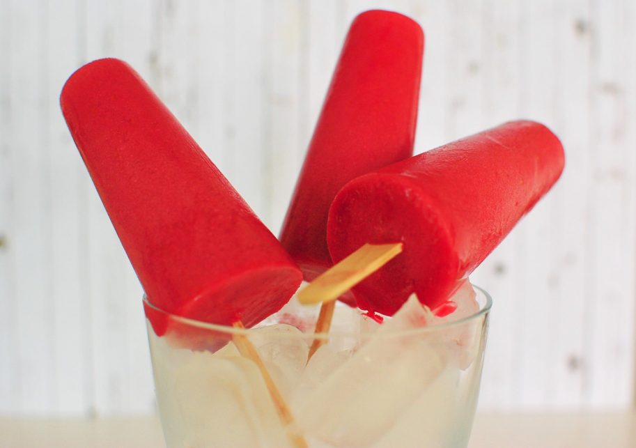 Raspberry Popsicles - thatsREALyummy